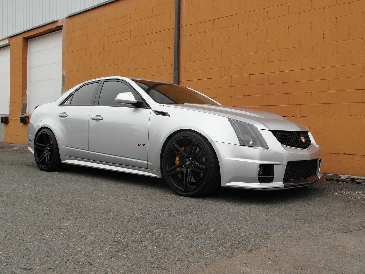 XO wheels and lowered the CTS-V | Luxury4Play.com